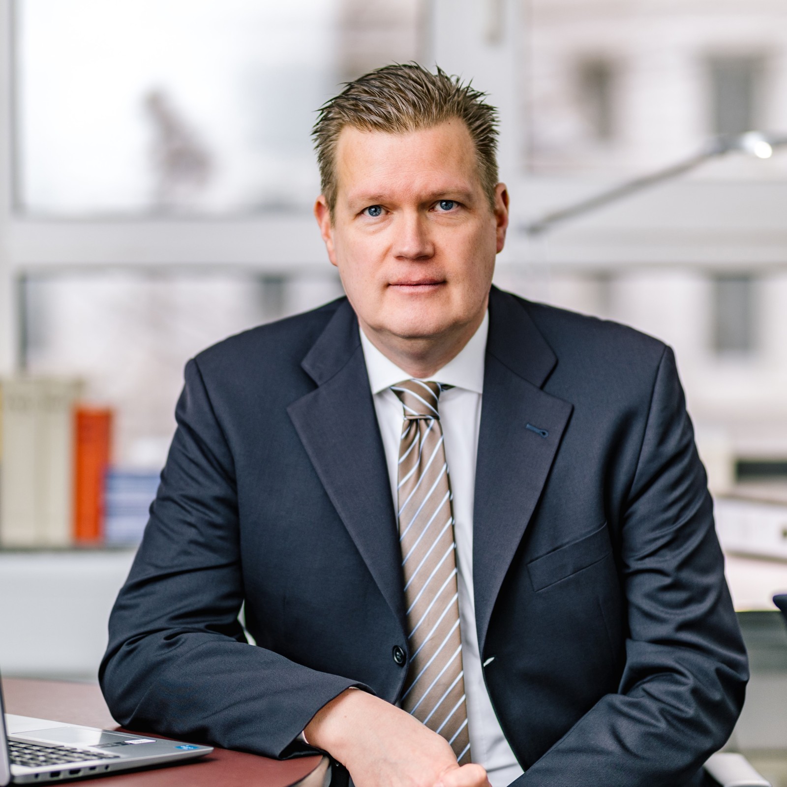 Prof. Dr. Sebastian Baldringer